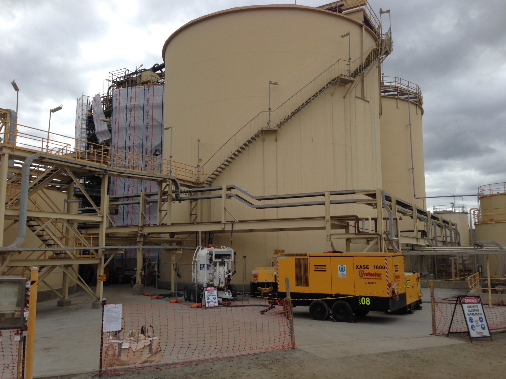Case Study » Water tank maintenance » Blast Booths Spray Paint Booths ...