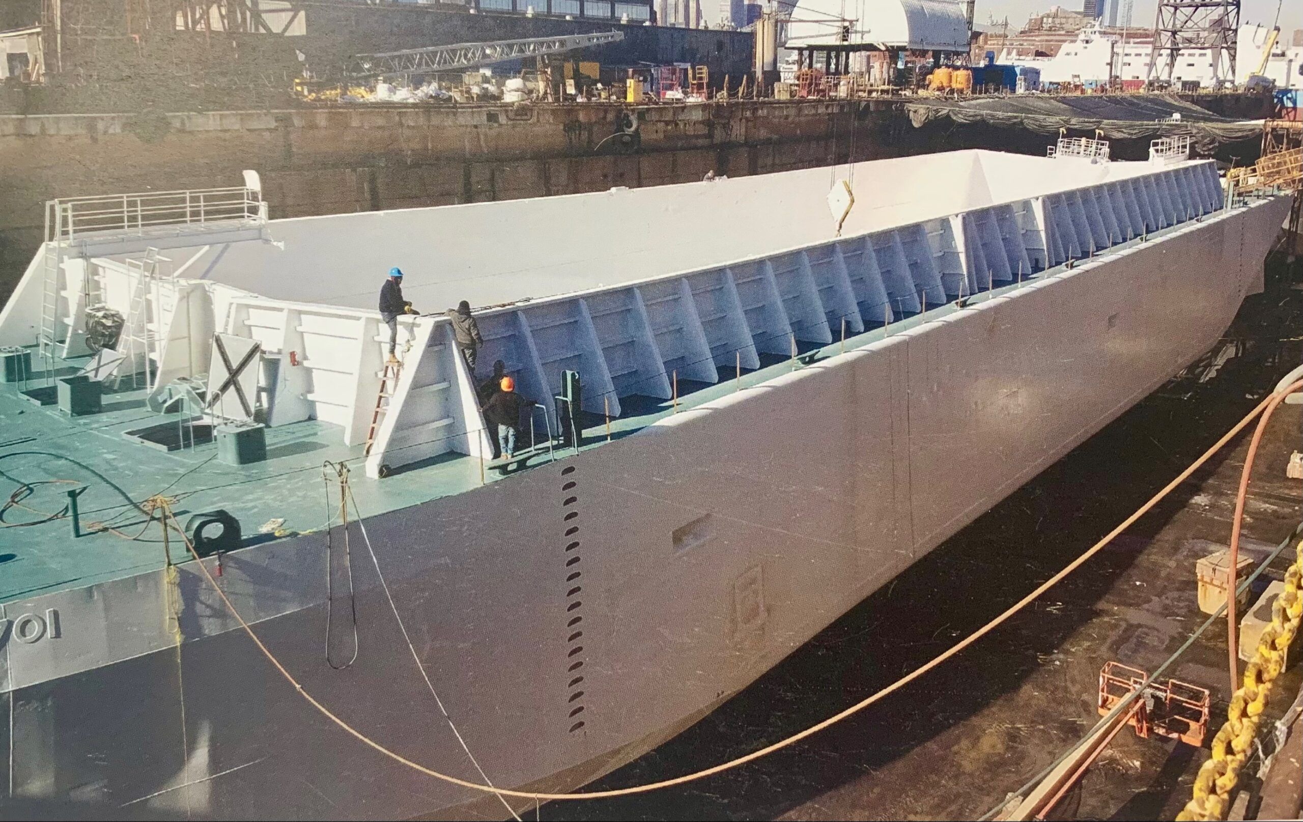 Garnet Blasting Creates Productivity Boost for Twin Barge Project